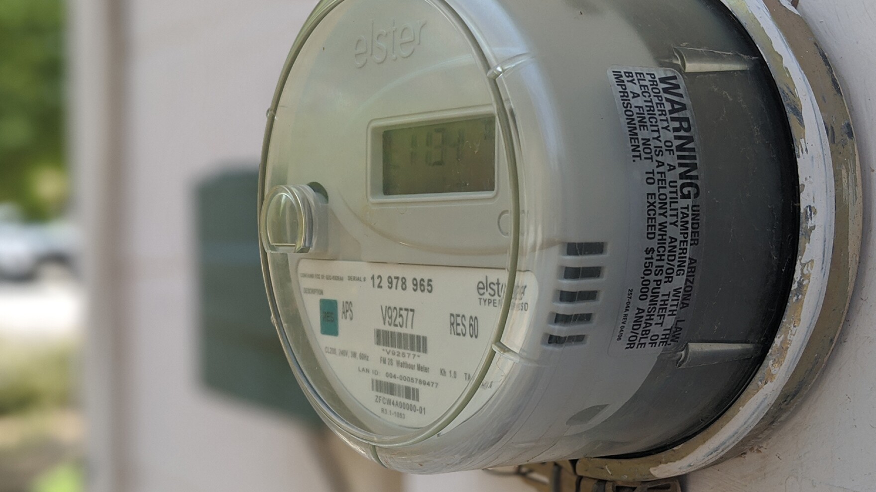 APS asks Arizona utility regulators for a 14% rate increase in 2026