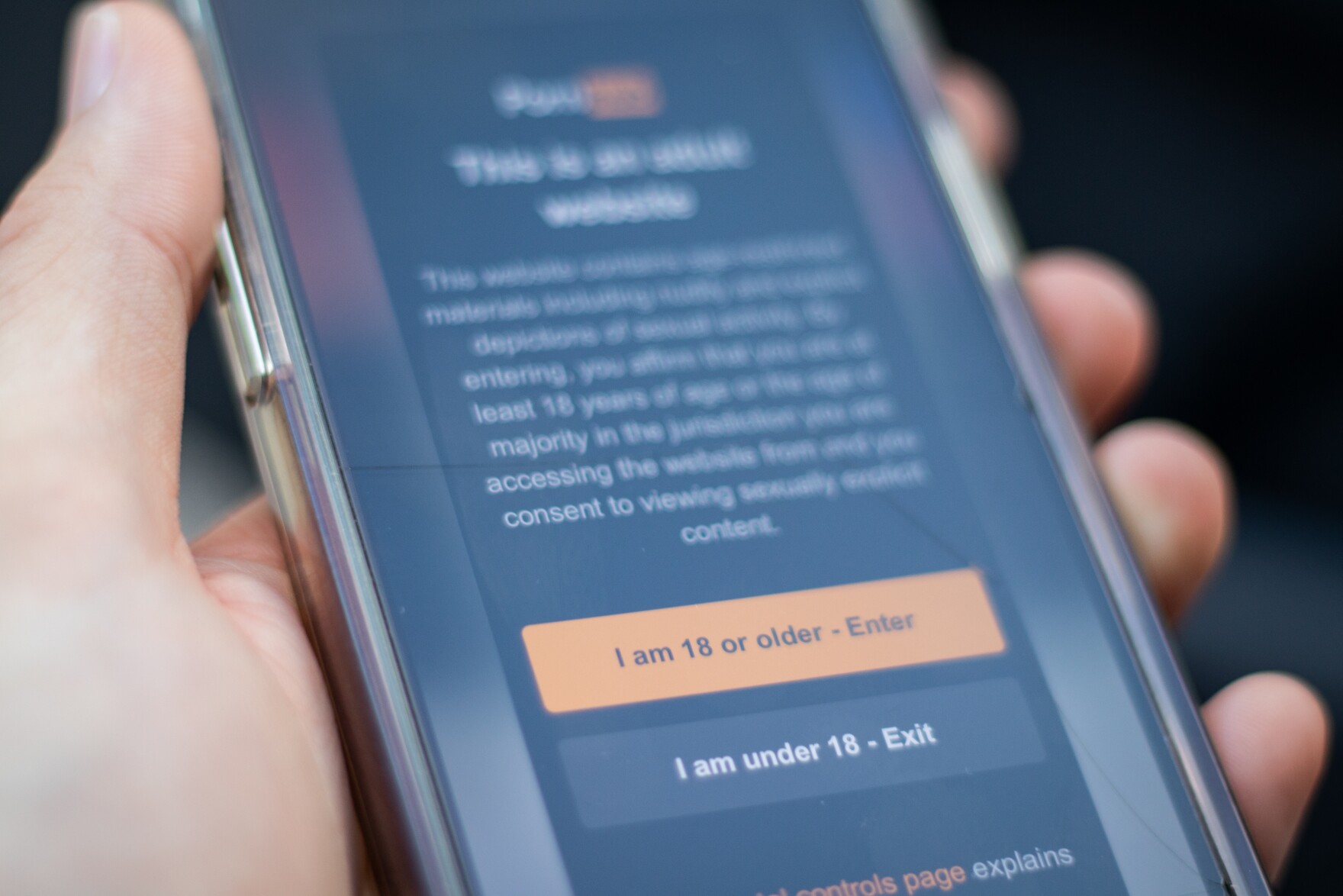 Pornhub blocks access to Kansas over new law requiring users to verify their age | KCUR - Kansas ...