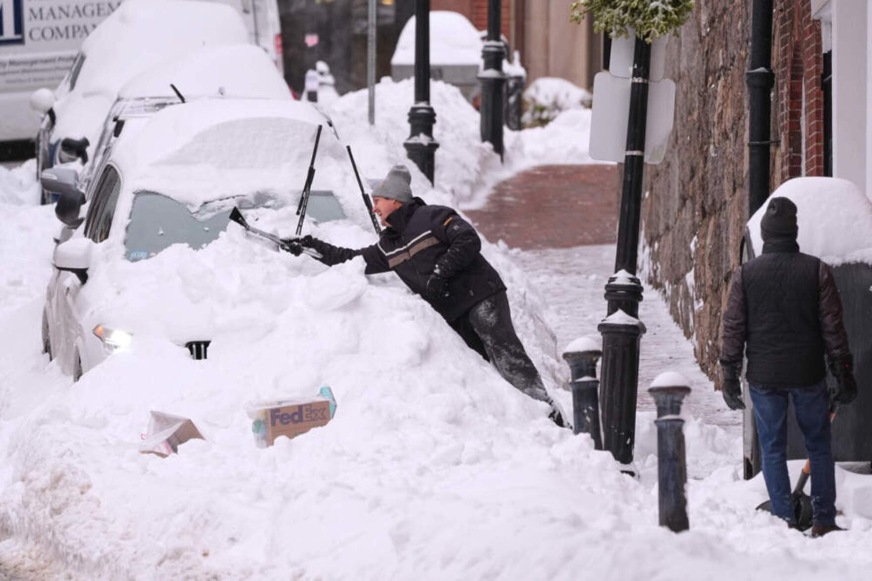 Deadly winter storm leaves more than 800,000 without power