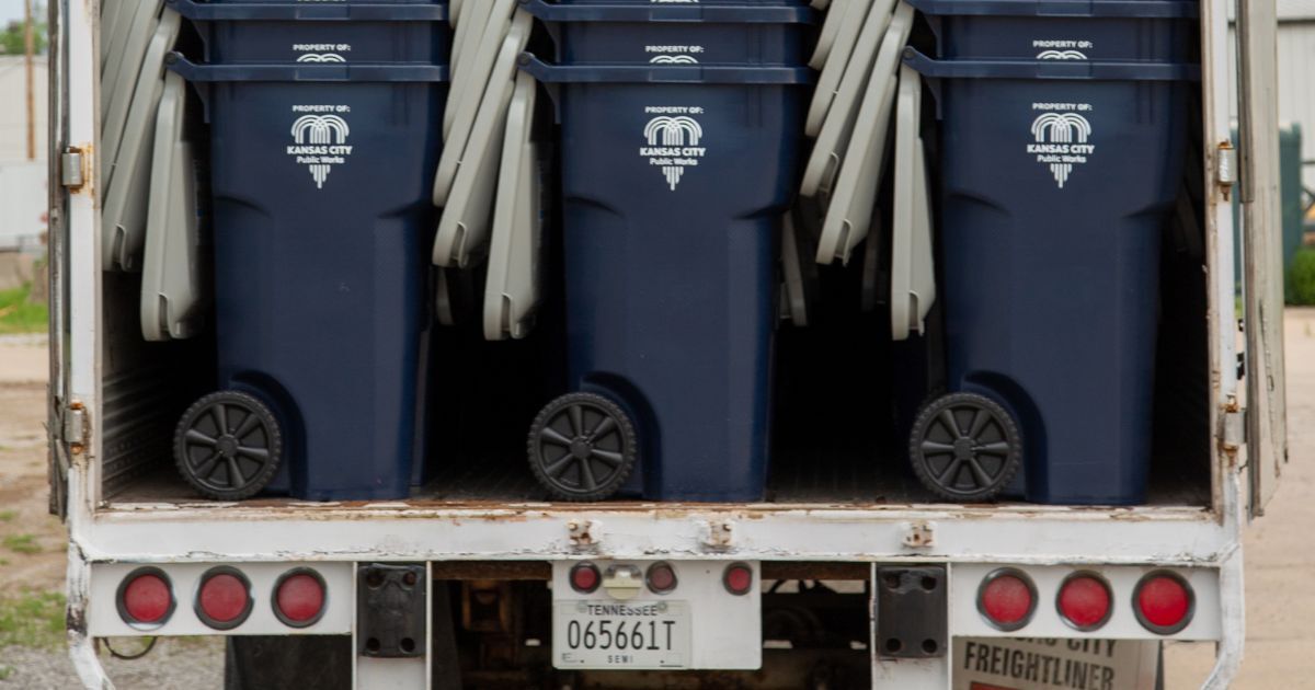 Kansas City residents are getting new trash bins that will let them ...