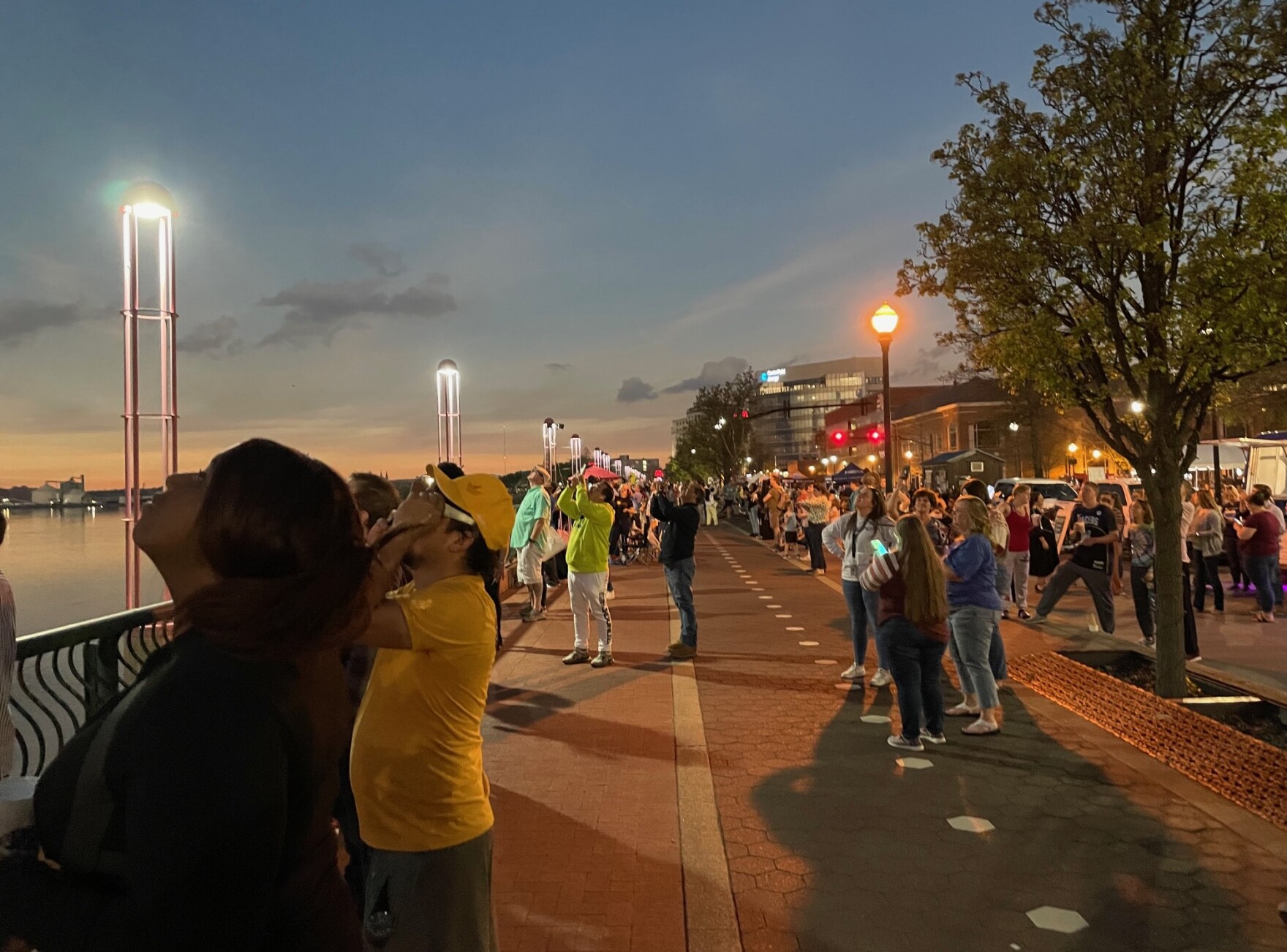 Eclipse Brings Eerie Darkness to Evansville