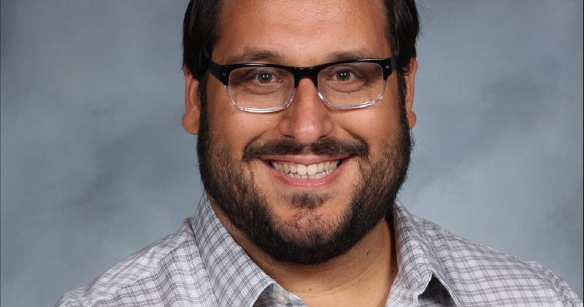 A Marengo music teacher spreads his love of music beyond school band ...