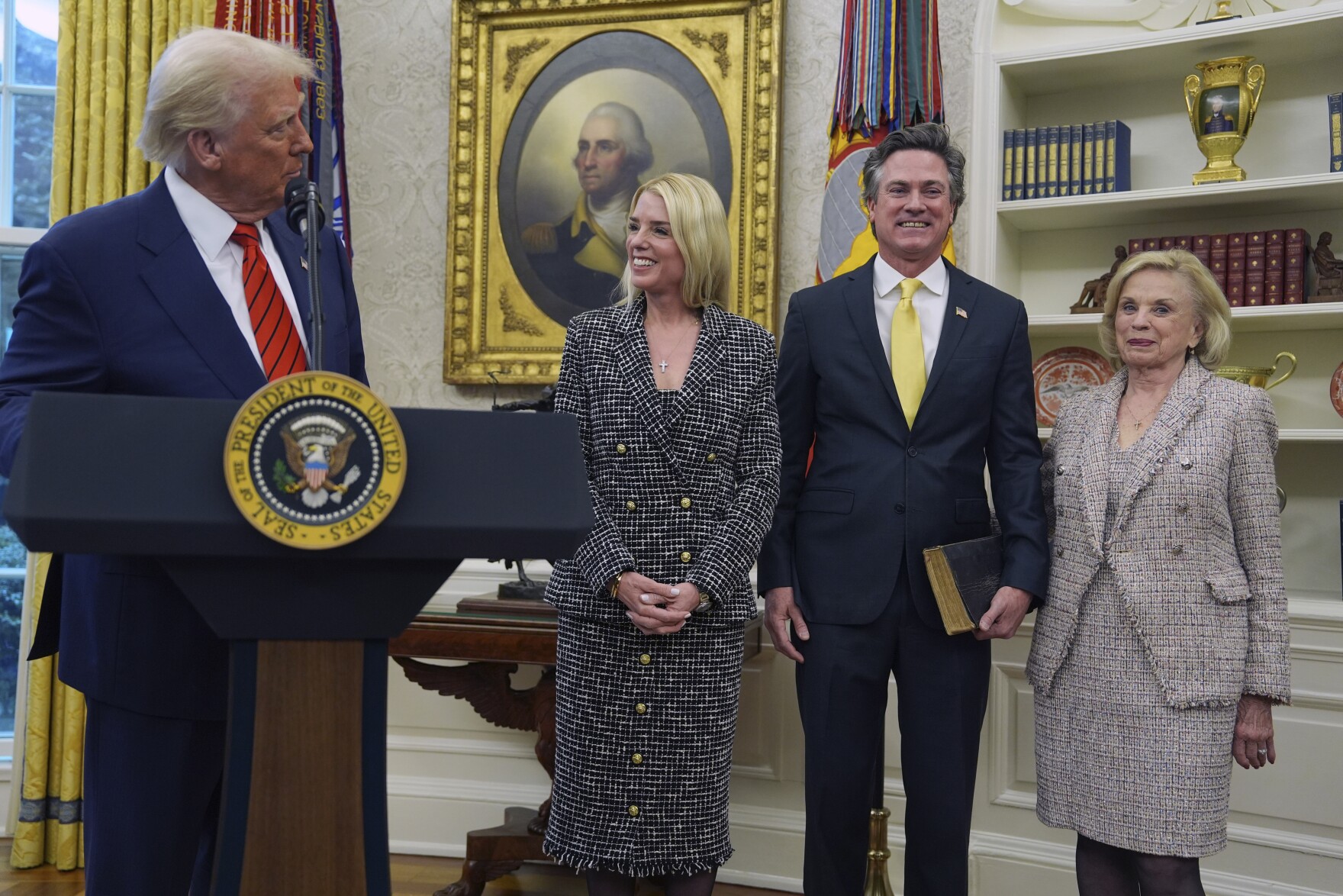 U.S. Attorney General vows to investigate two of New York's top lawyers ...