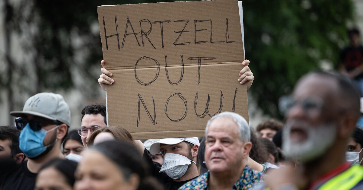 UT faculty hold rally to criticize protest crackdown — without police ...