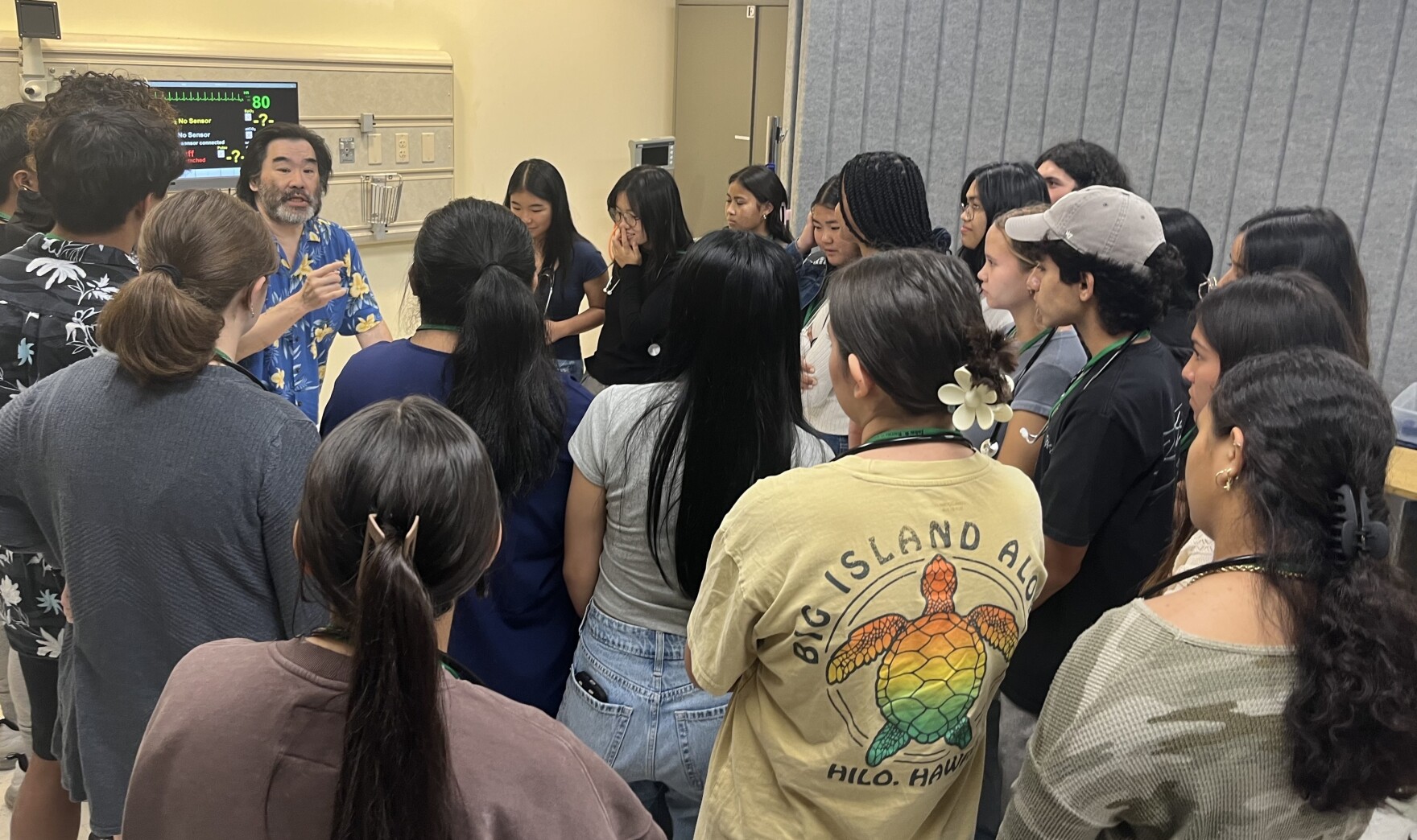 JABSOM program gives students a hands-on look at careers in medicine ...