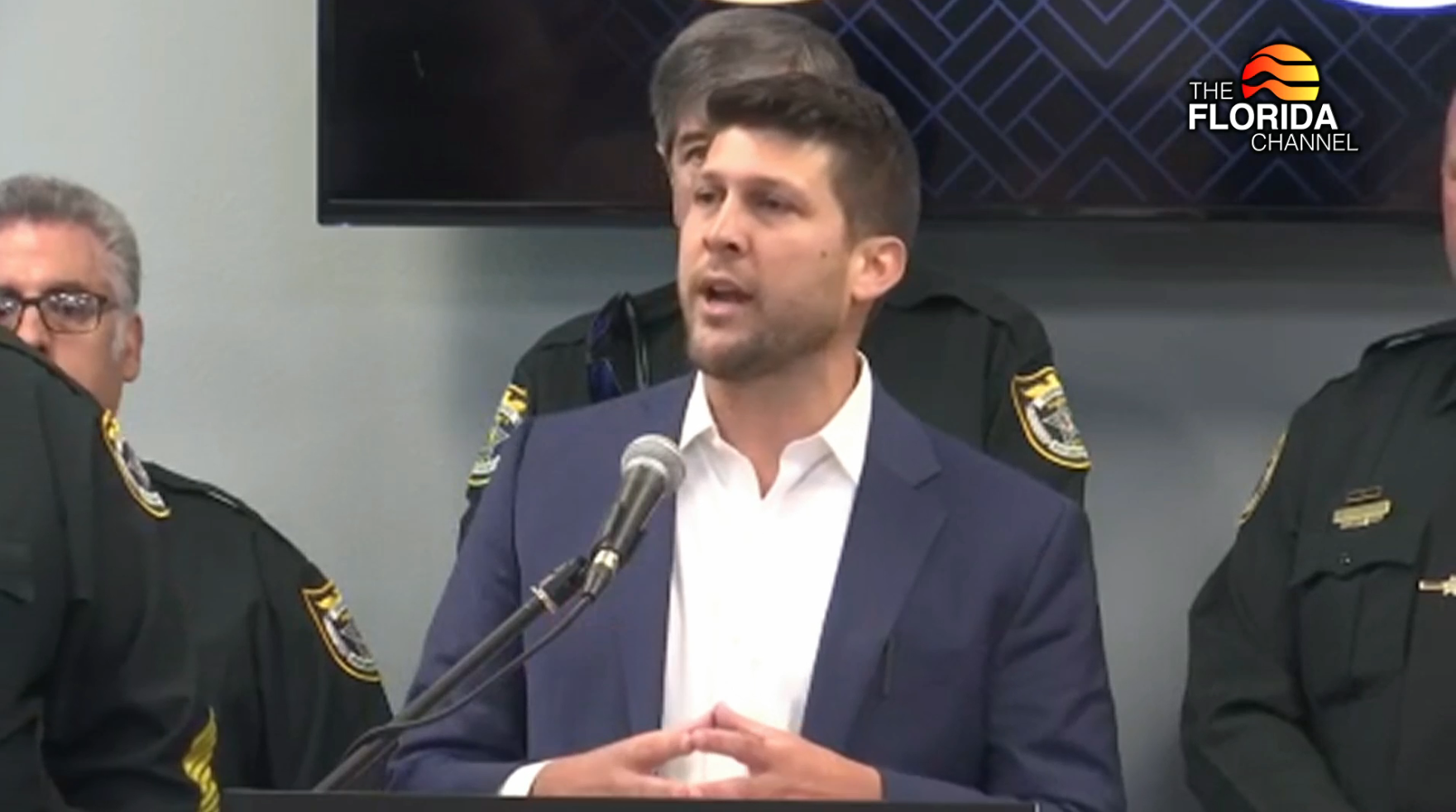 Florida AG rolls out new anti-doxxing program for ICE agents | WUSF