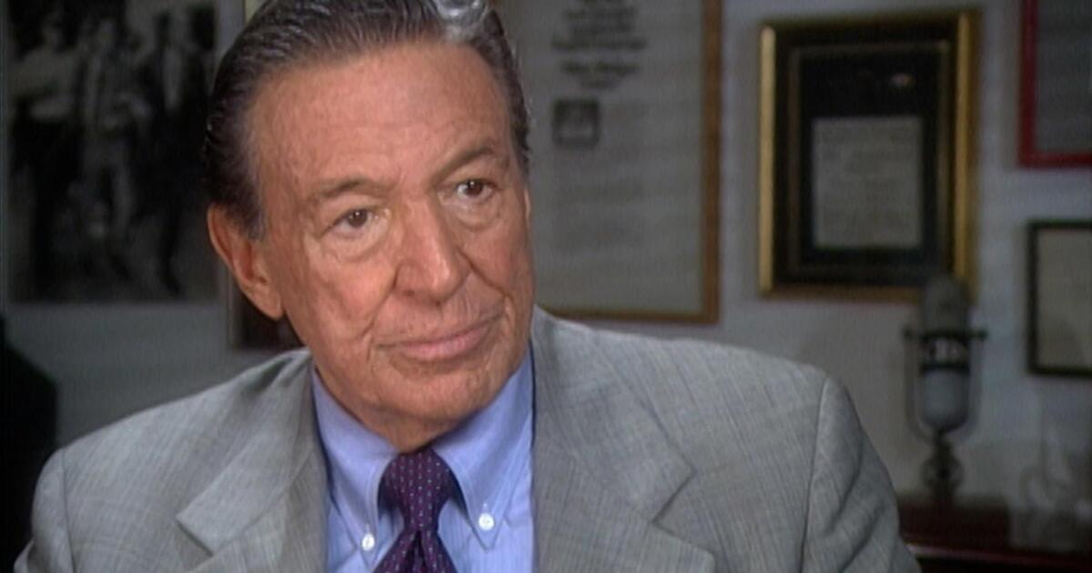 Mike Wallace reflects on the 60 Minutes tobacco story controversy | New ...
