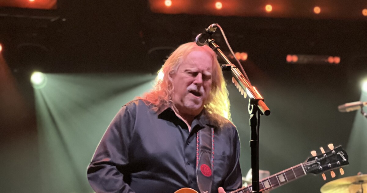 Grammy Award-winning guitarist and singer-songwriter Warren Haynes took ...