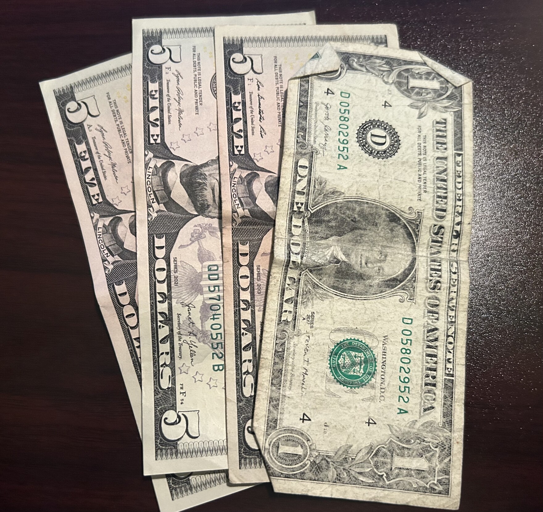 Bill would require Ohio businesses to accept cash along with credit and ...