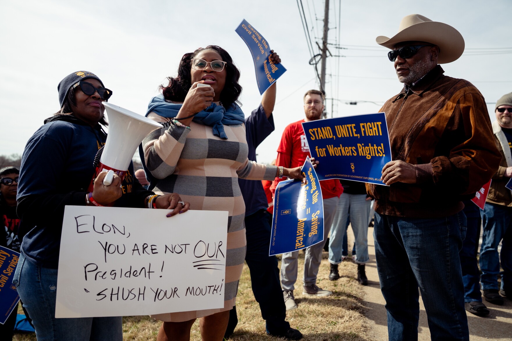 AFGE rallies against DOGE job terminations in Florissant | STLPR