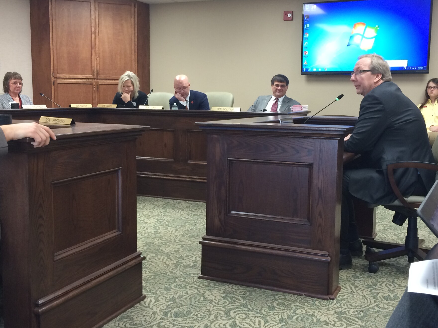 Senate Committee May Restrict Lobbyists From Gathering Place | sodakpb