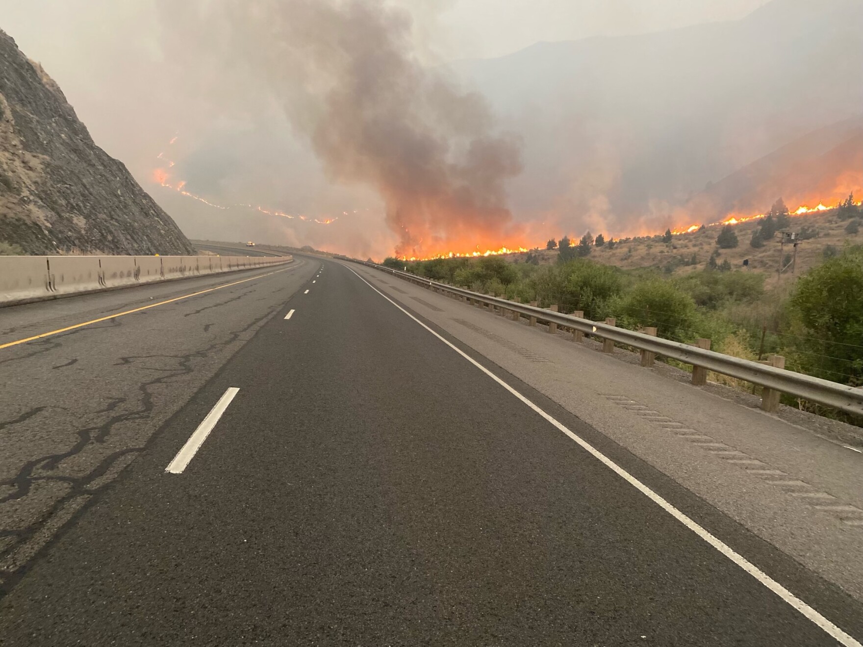 Lightning strikes, strong winds rattle Eastern Oregon as Durkee Fire ...