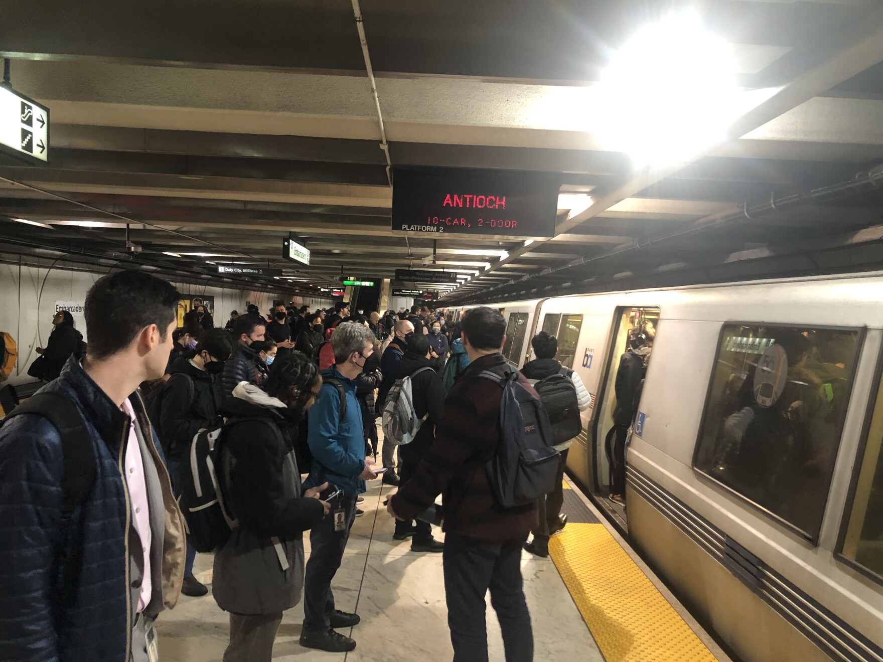 Electrical fire causes BART service delays | KALW