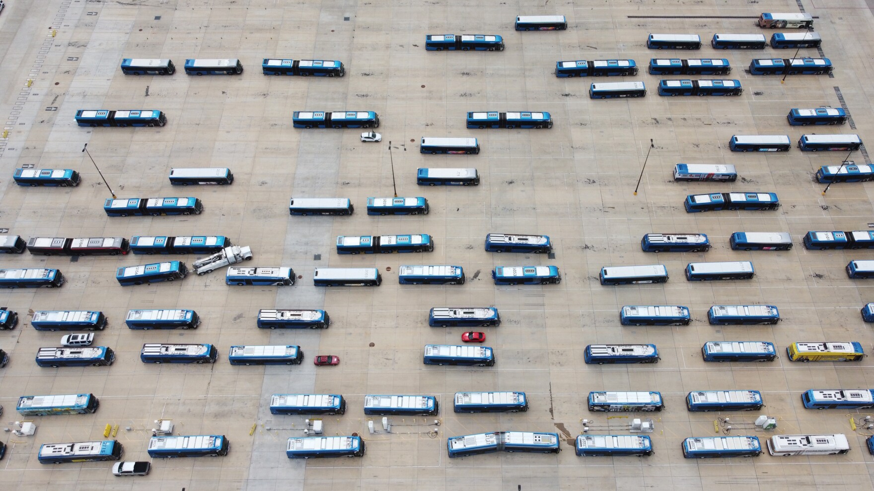 CapMetro stops shift to all-electric bus fleet | KUT Radio, Austin's ...