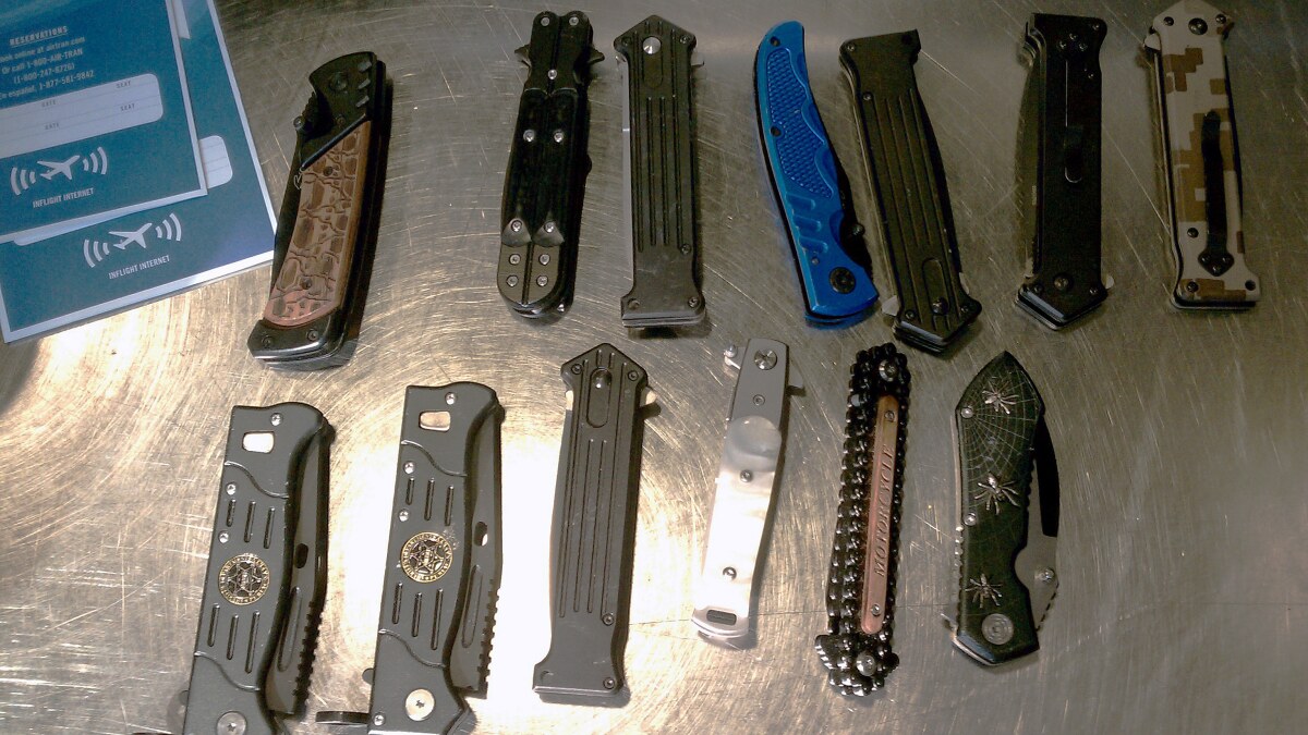 are switchblades legal