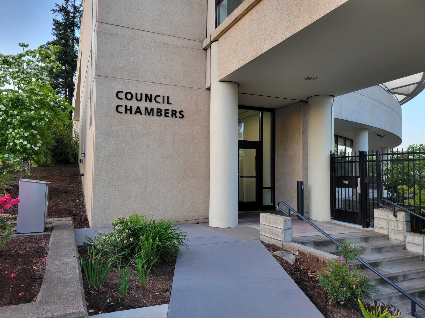 Eugene will appoint interim leader while it continues search for a long ...