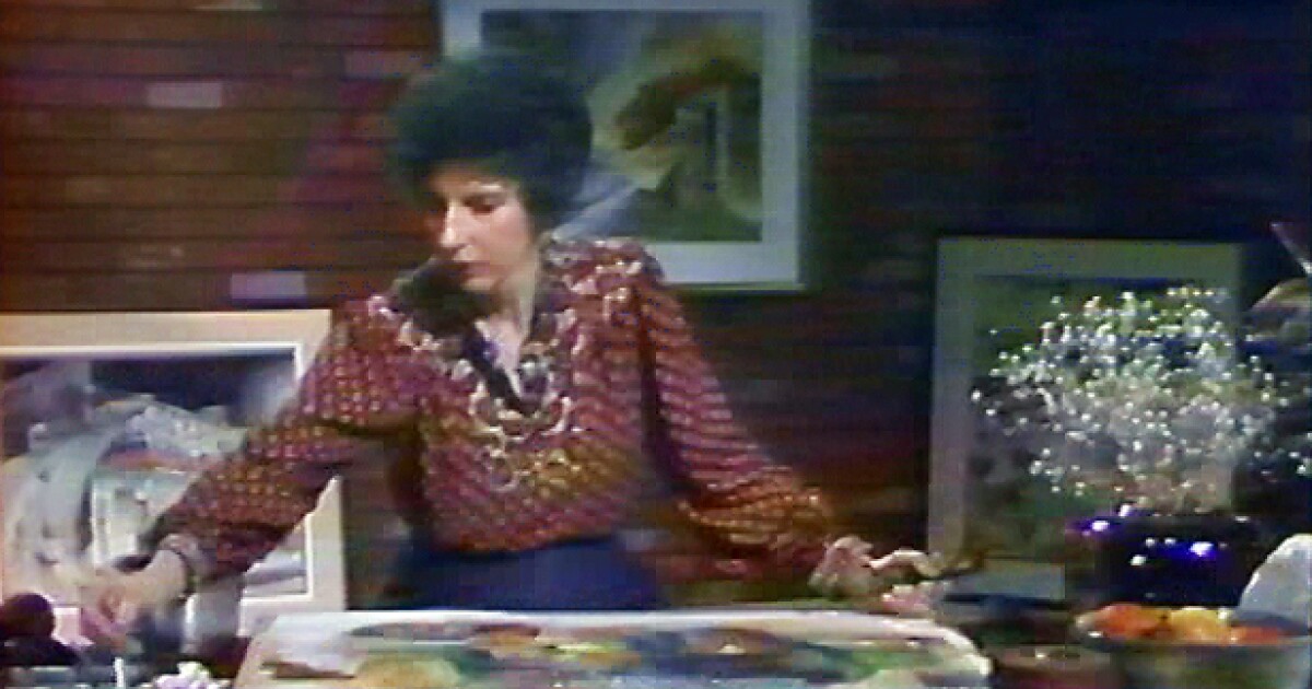 AK: A Visit with Seward Artist, Dot Bardarson