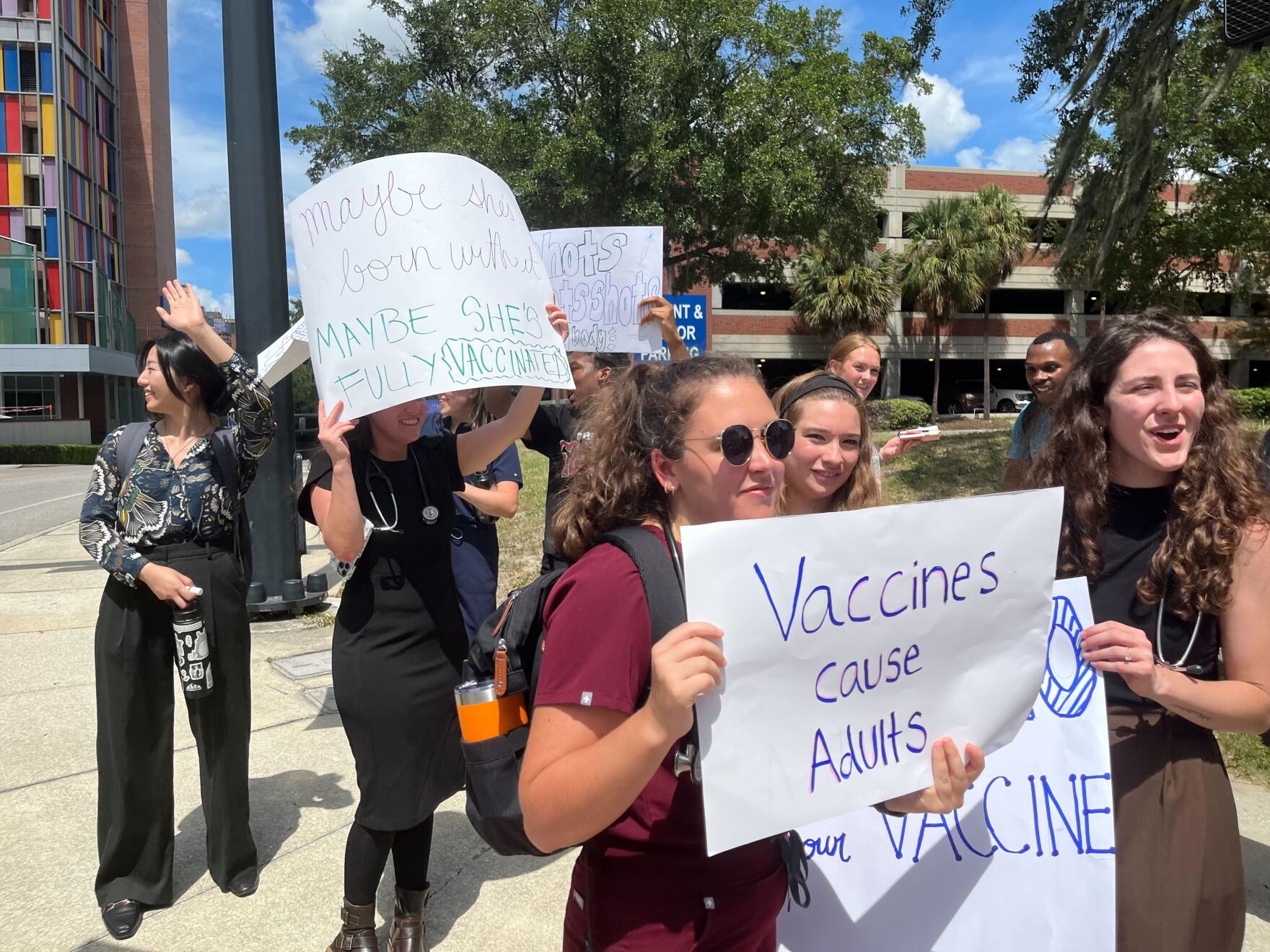 UF medical students protest repeal of Florida’s vaccine mandate