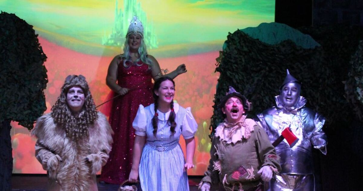 Fort Myers Theatre's 'Oz' surprises audiences with gorgeous wicked ...