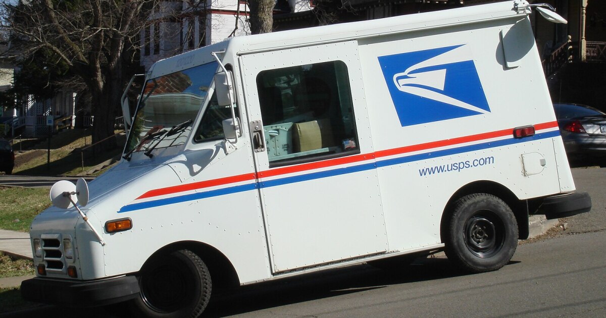 Mail carriers worry privatizing postal service would mean less service ...