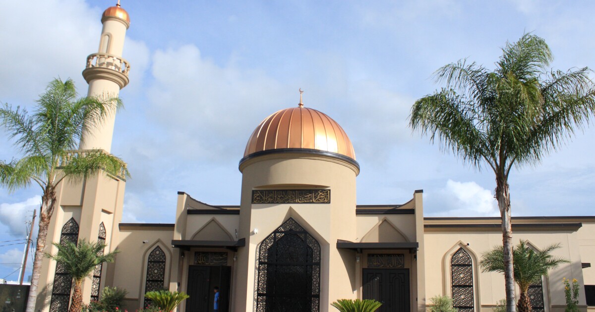 A Day Of Thanks: Victoria Community Celebrates Completion Of New Mosque ...
