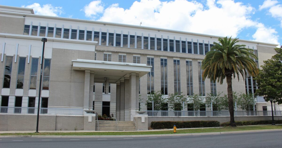 Repeat Sex Offender 11 Year Old Victims Mother Sentenced To Prison