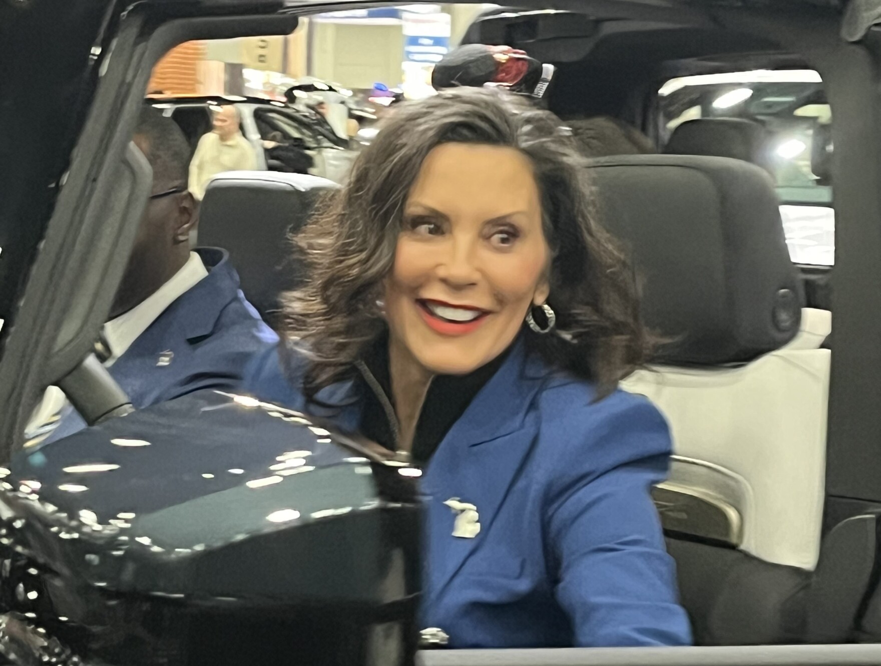 Whitmer says she’s ready to work with Trump, Republicans in auto show ...