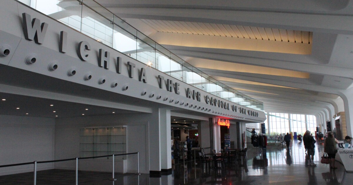 Frontier Announces Nonstop Flights Between Wichita And Denver | KMUW