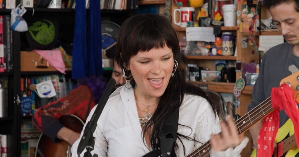 Saya Gray: Tiny Desk Concert