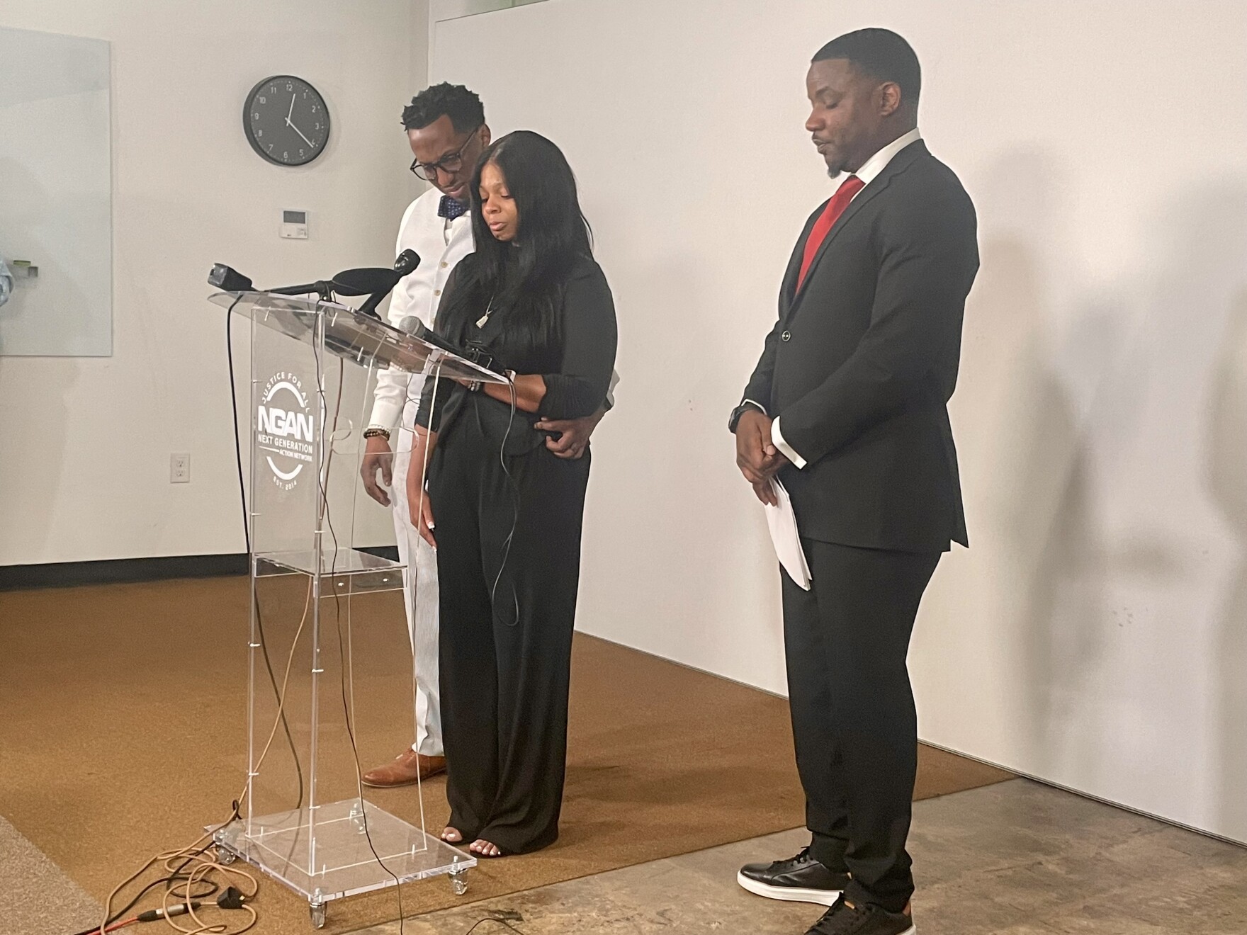 Police escort father of Austin Metcalf out of press conference for ...