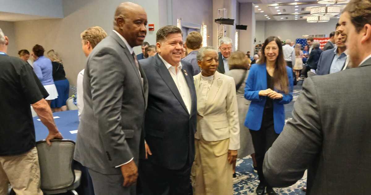 Una presentación: El desayuno de delegados de Illinois en la DNC, lunes, 19 de agosto de 2024 ...