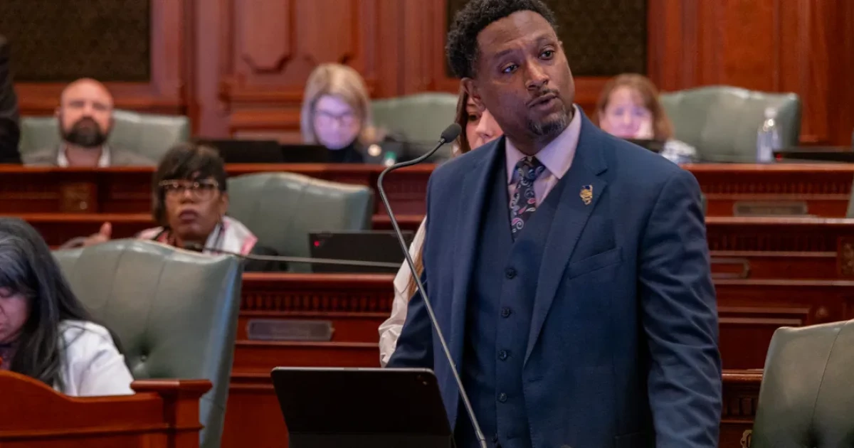 Native American mascot ban clears the Illinois House, heads to Senate ...