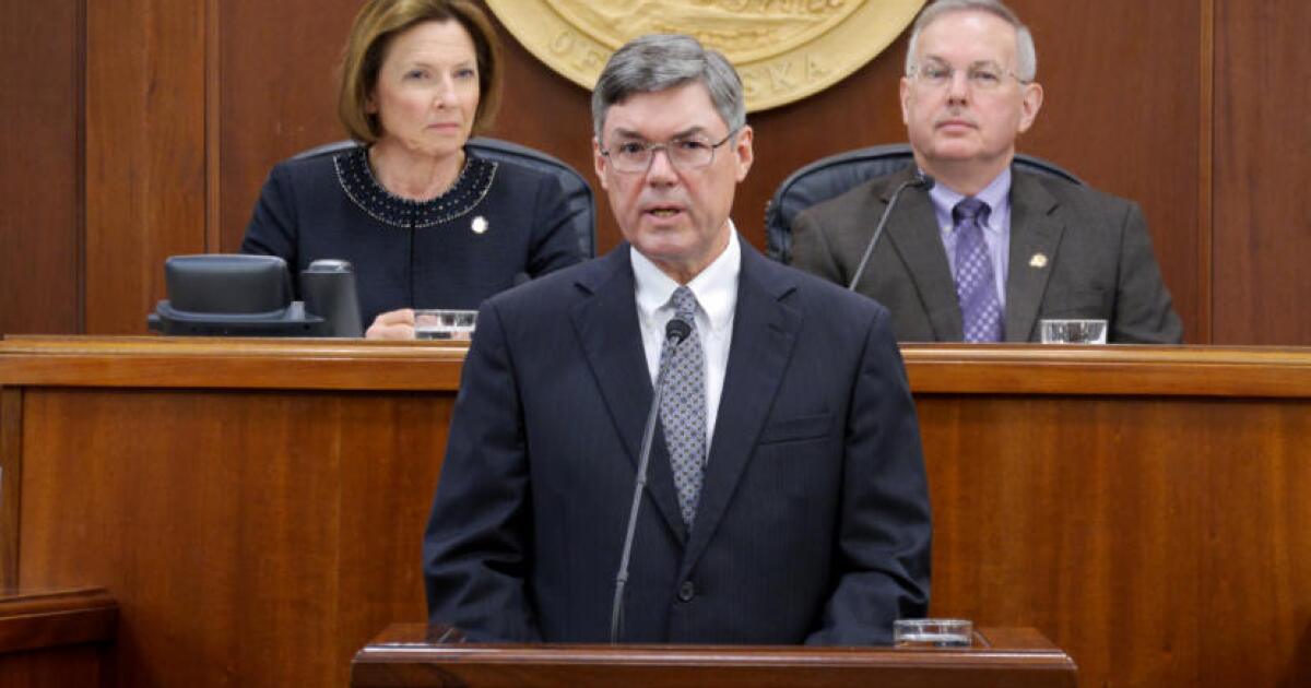 Chief justice: Dunleavy has to choose a judge from the list