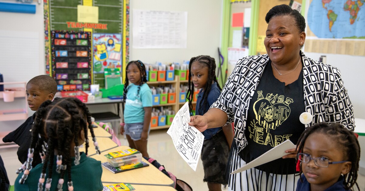 SLPS teacher celebrates 25 years of first days of school | STLPR