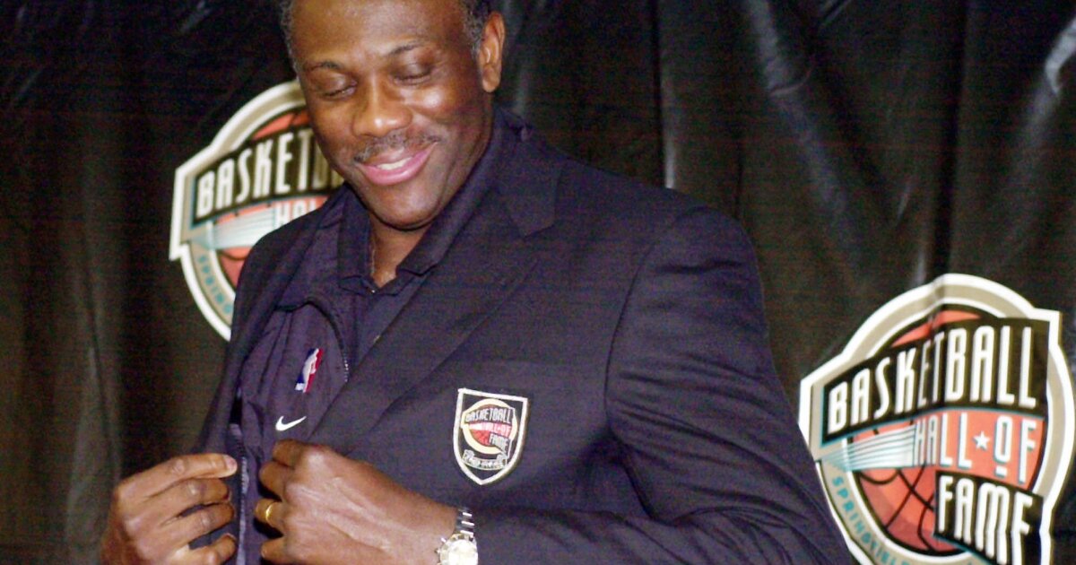 Bob McAdoo honored with Benbow Park basketball court dedication | WUNC