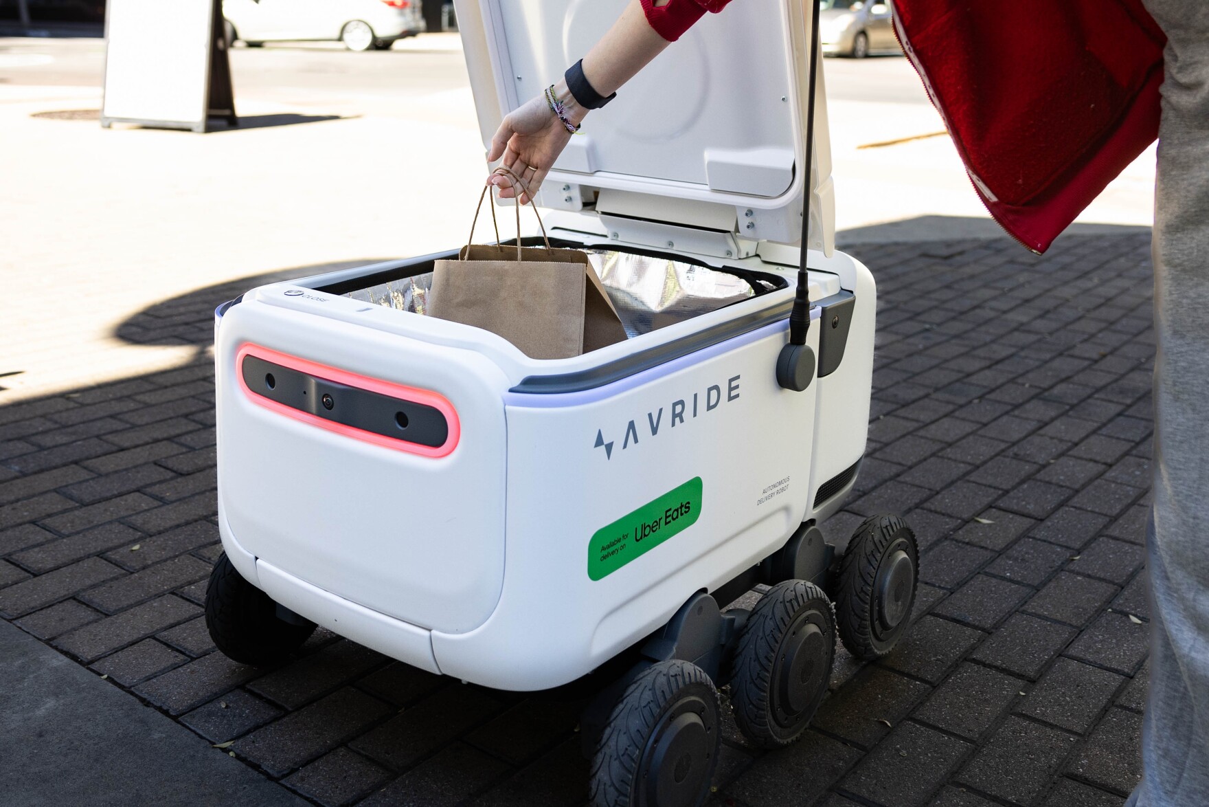 Waymo announces Austin launch for riders this year | KUT Radio, Austin's NPR Station