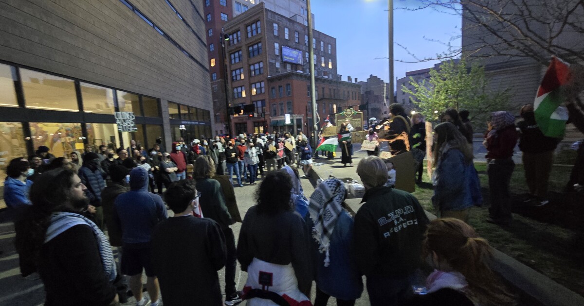 Arrest of University of Cincinnati student sparks protest | WVXU