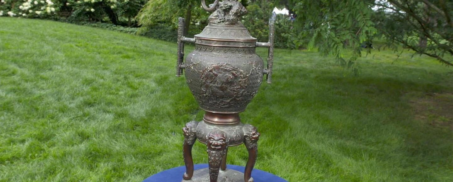 Appraisal: Meiji Period Japanese Bronze Vase | WKAR Public Media