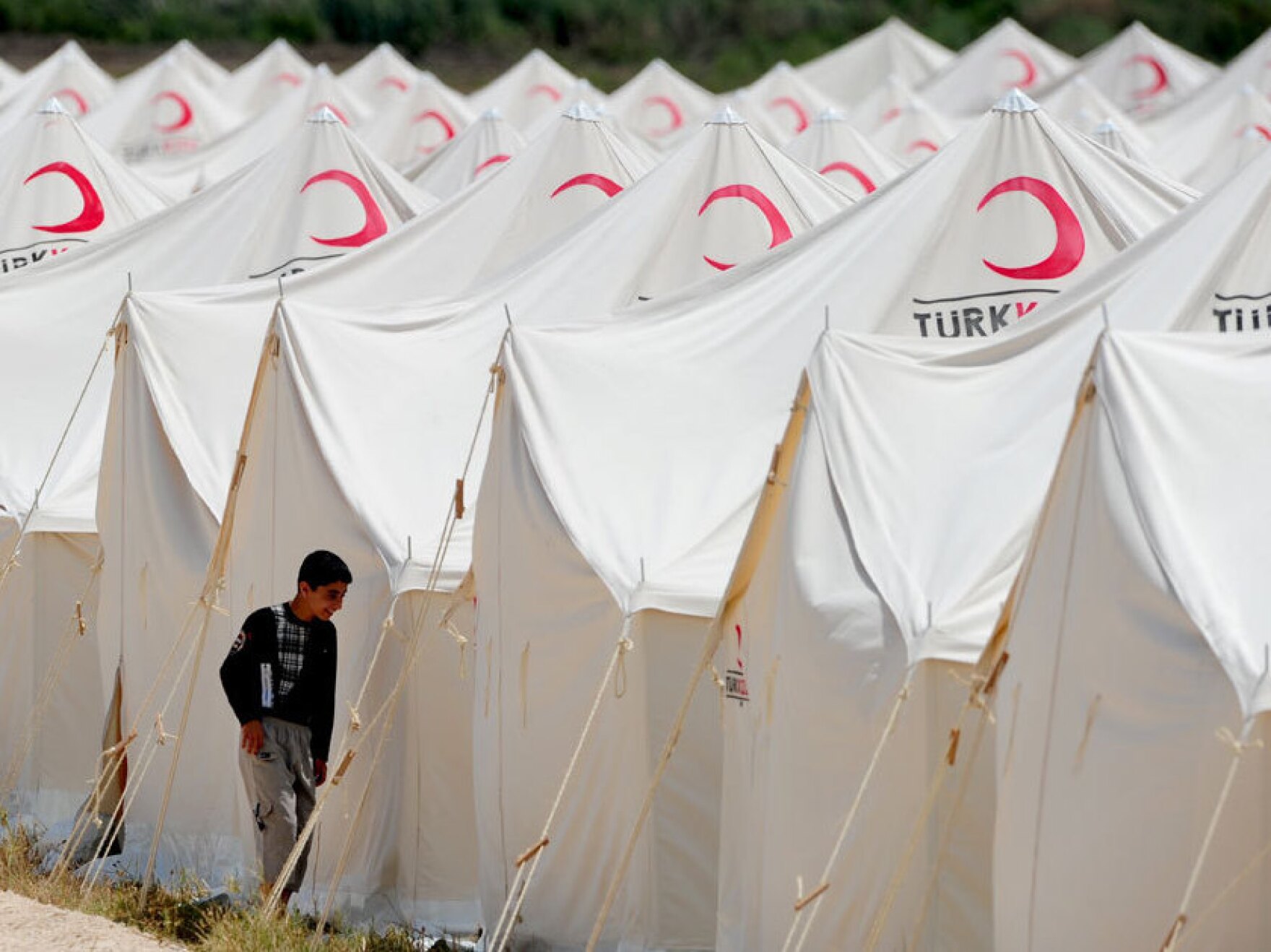 Thousands More Syrians Seek To Enter Turkey | WYSO