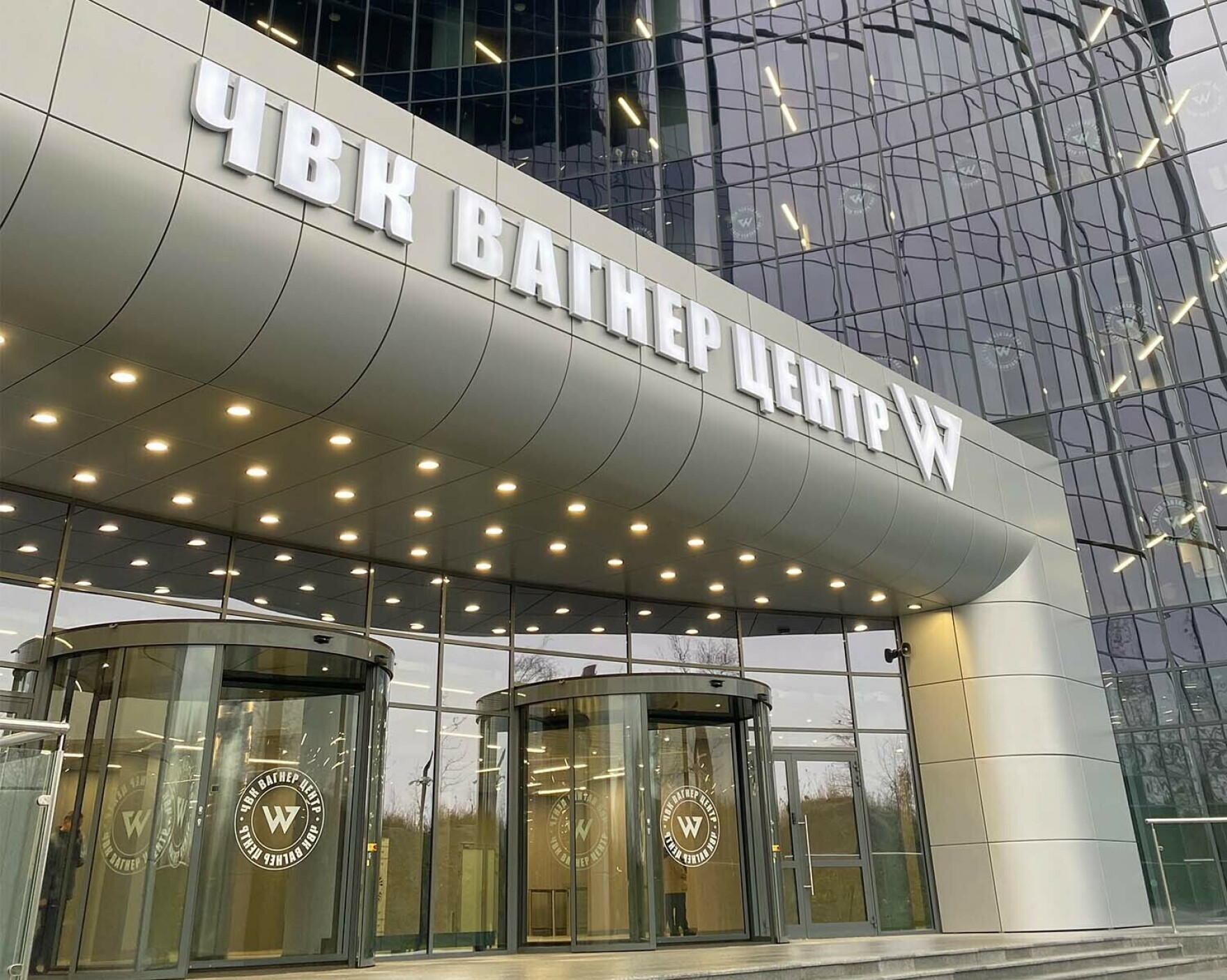 Yevgeny Prigozhin, 'Putin's Chef,' has emerged from the shadows with ...