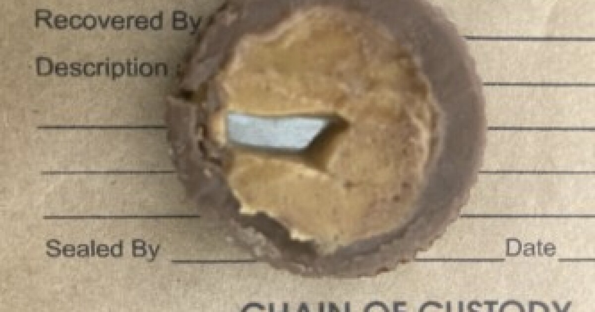 York County trick or treater finds apparent razor in candy | Maine Public