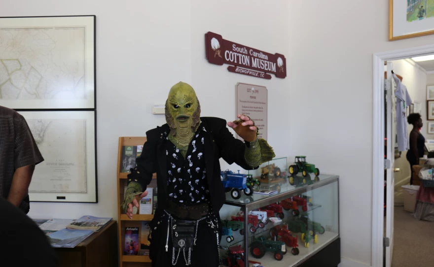 christopher davis lizard man