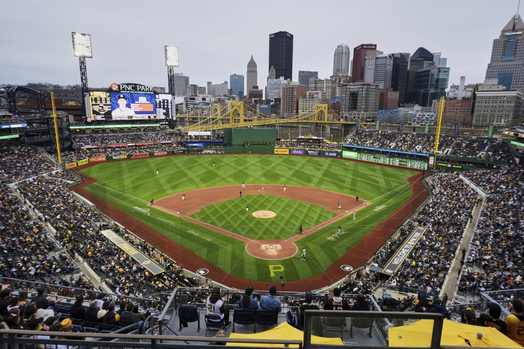 Pittsburgh Pirates restore Roberto Clemente sign at PNC Park | 90.5 WESA