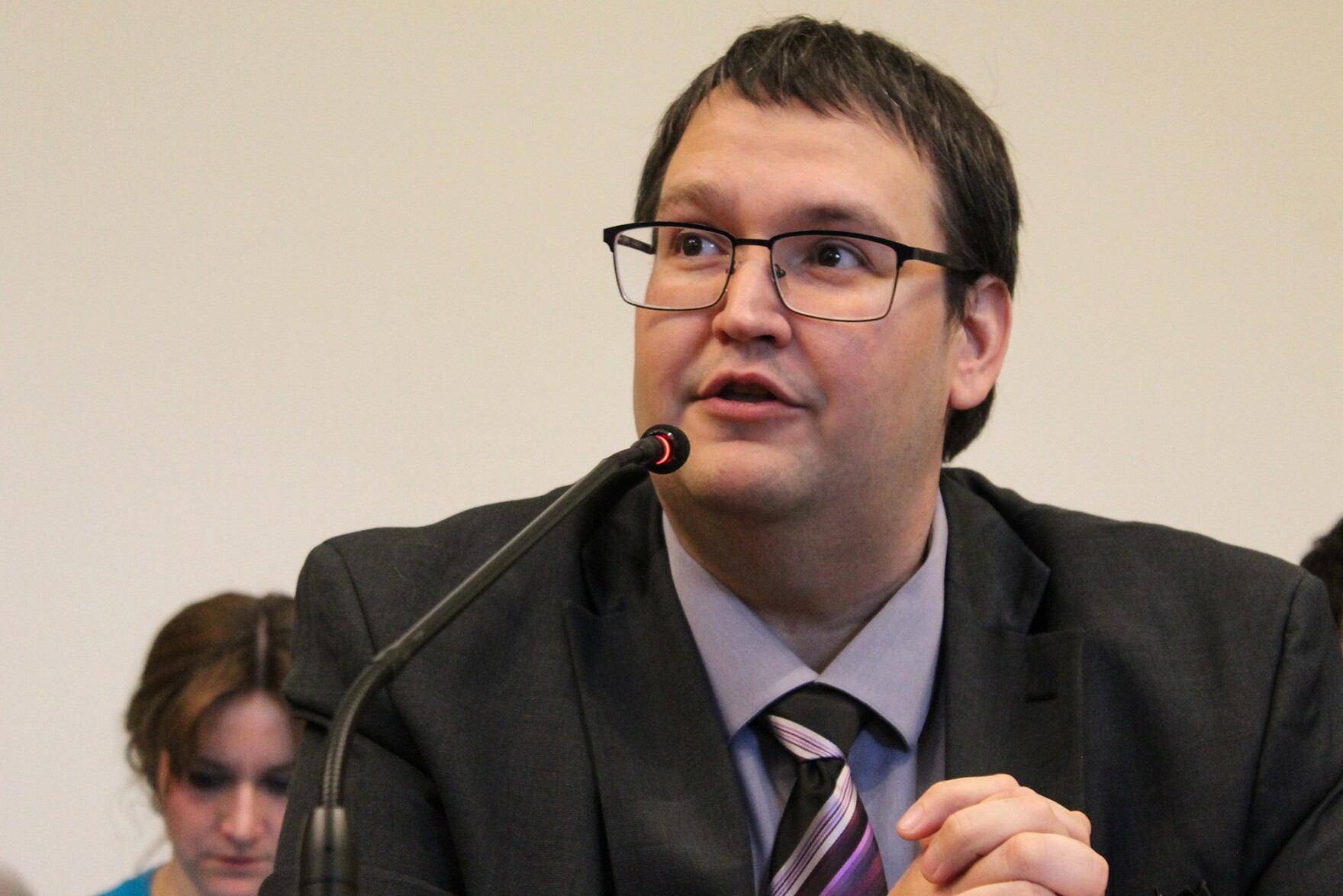 Senate committee hears testimony on Medicaid, HIP overhaul measure ...