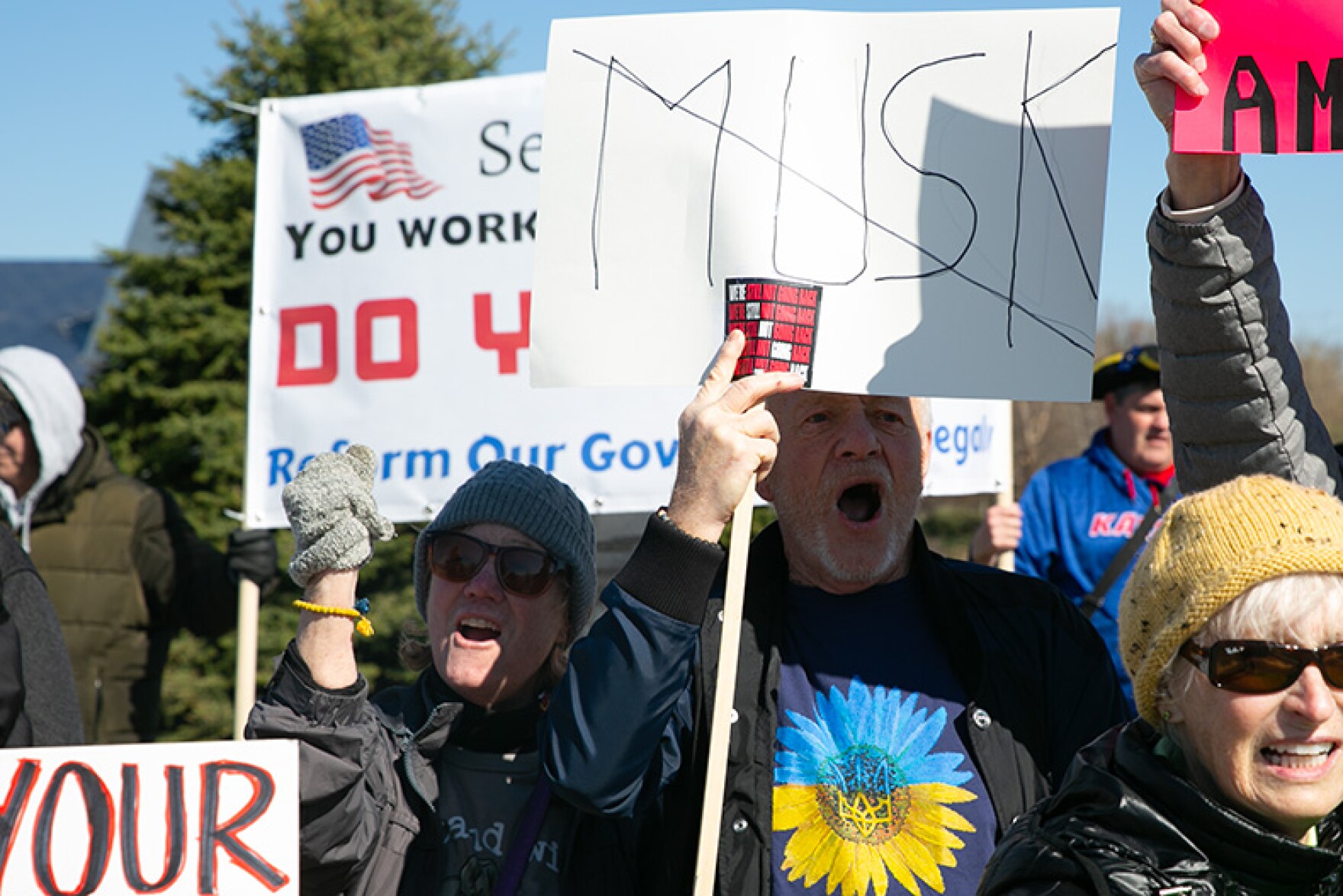 Kansas protesters demand Sen. Jerry Moran push back against Trump ...