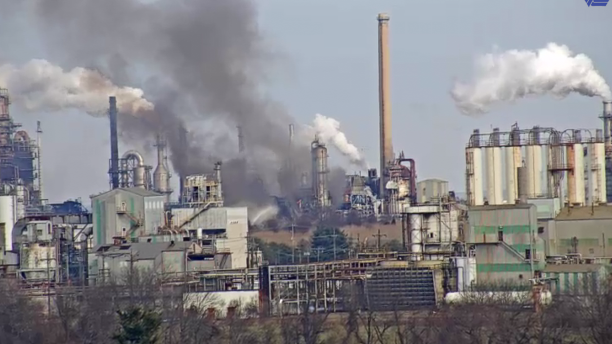 refinery pollution