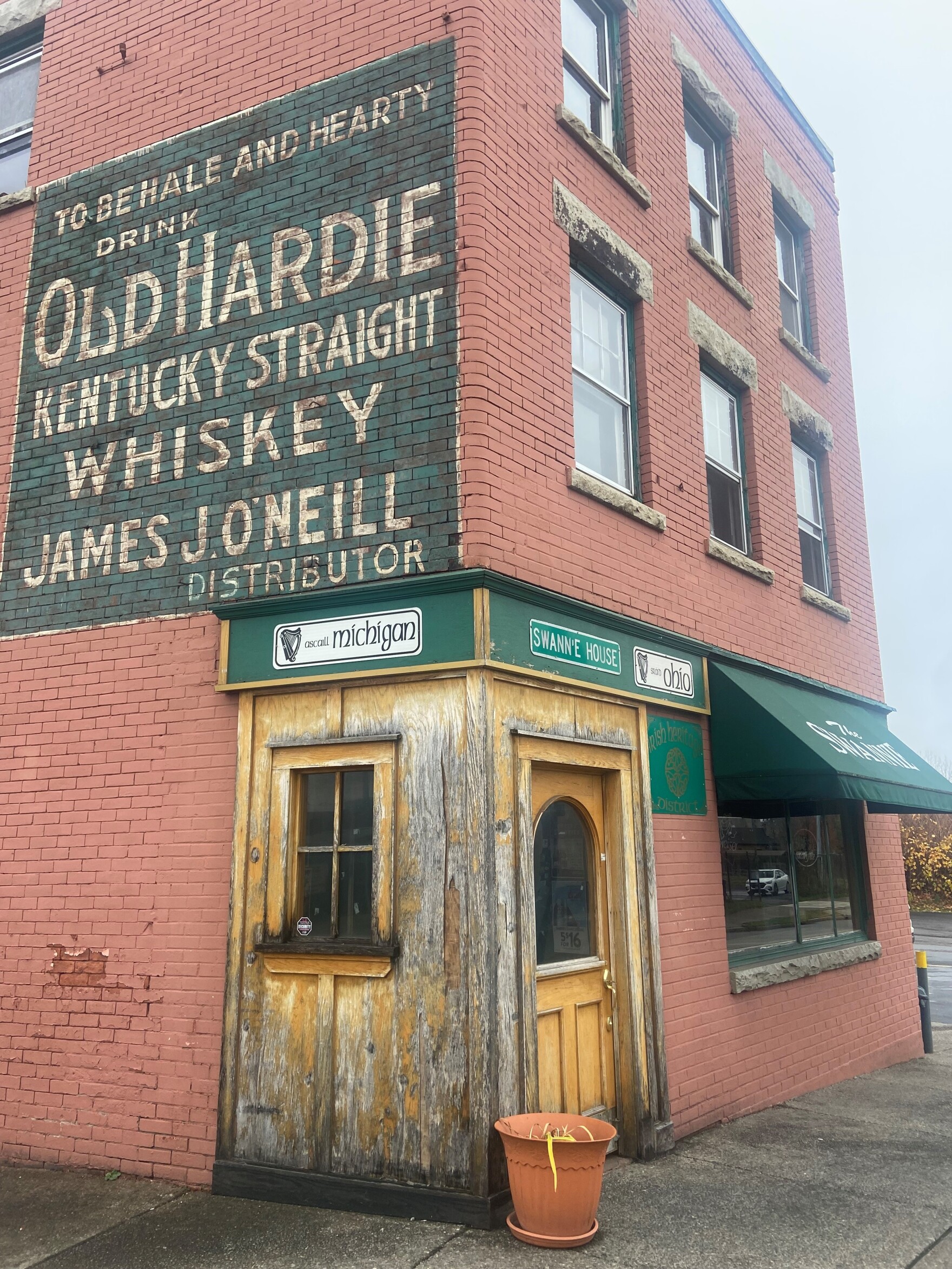 Legendary Buffalo bar Swannie House closes its doors | Buffalo Toronto ...