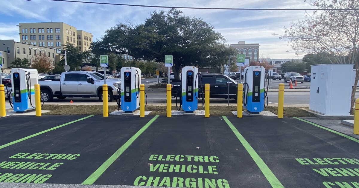 FPL expands network of EV charging stations | WUWF