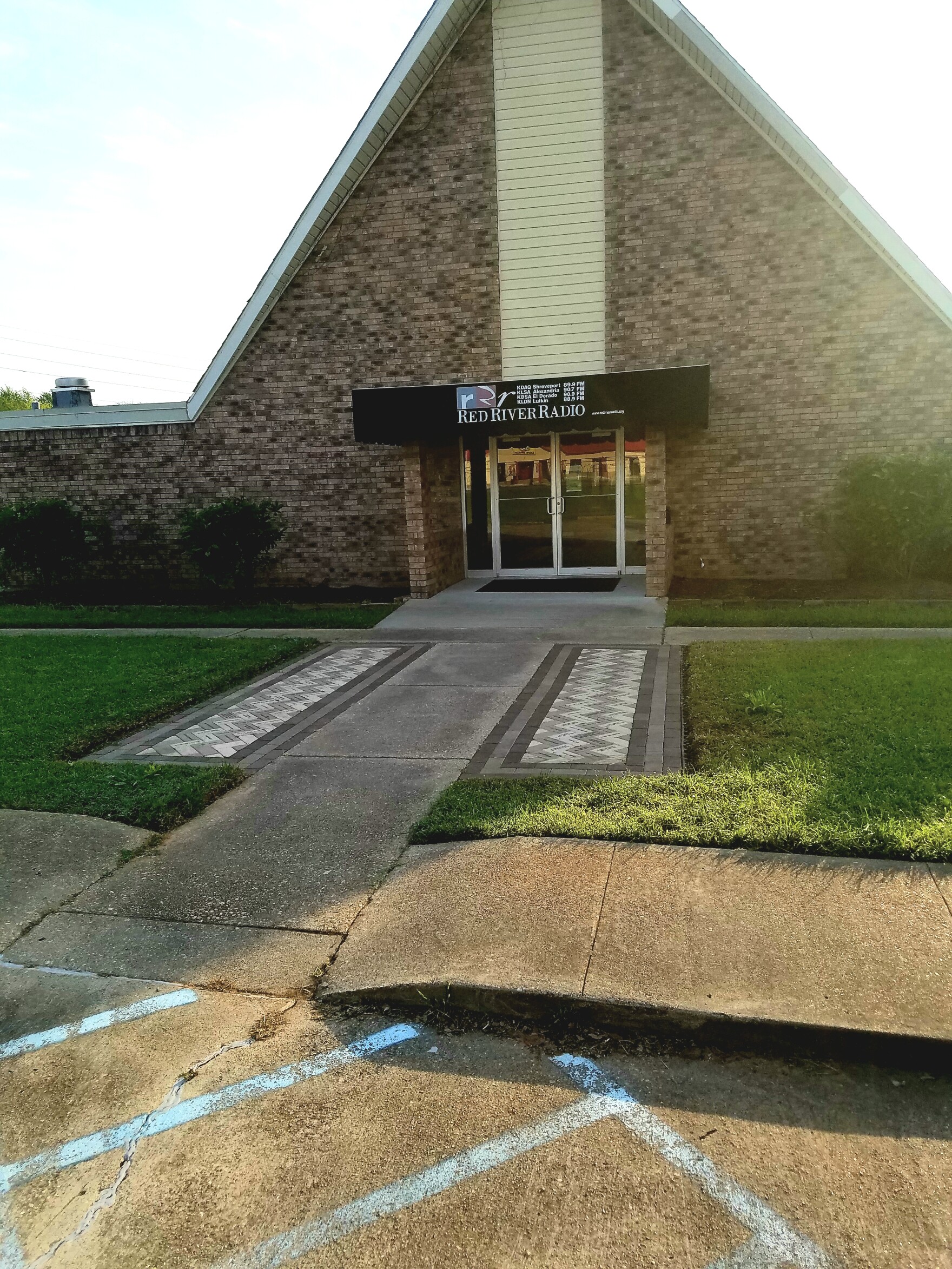 Red River Radio 40th Anniversary Design Contest