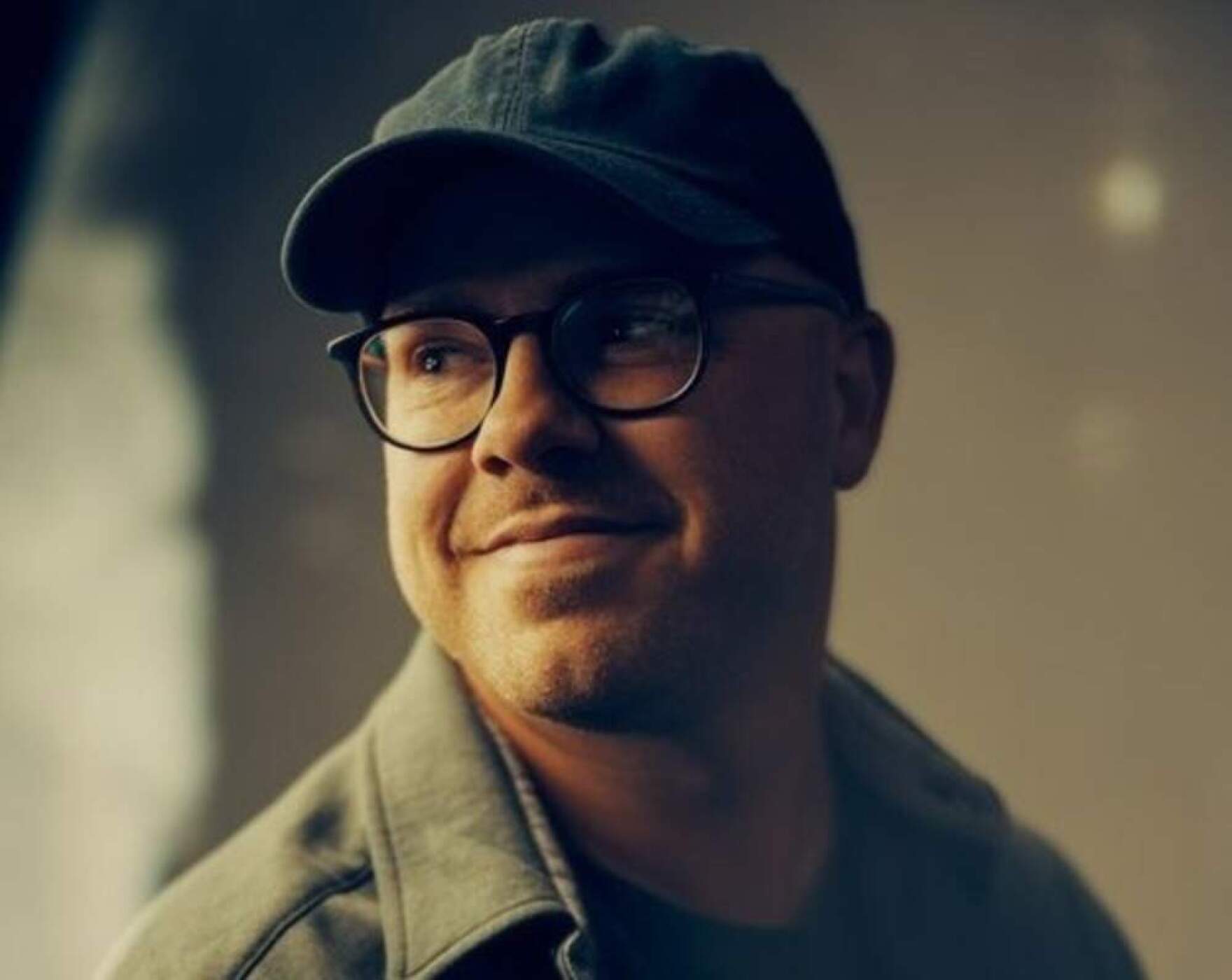 Sleeping at Last's Ryan O'Neal releases 'Christmas Collection'